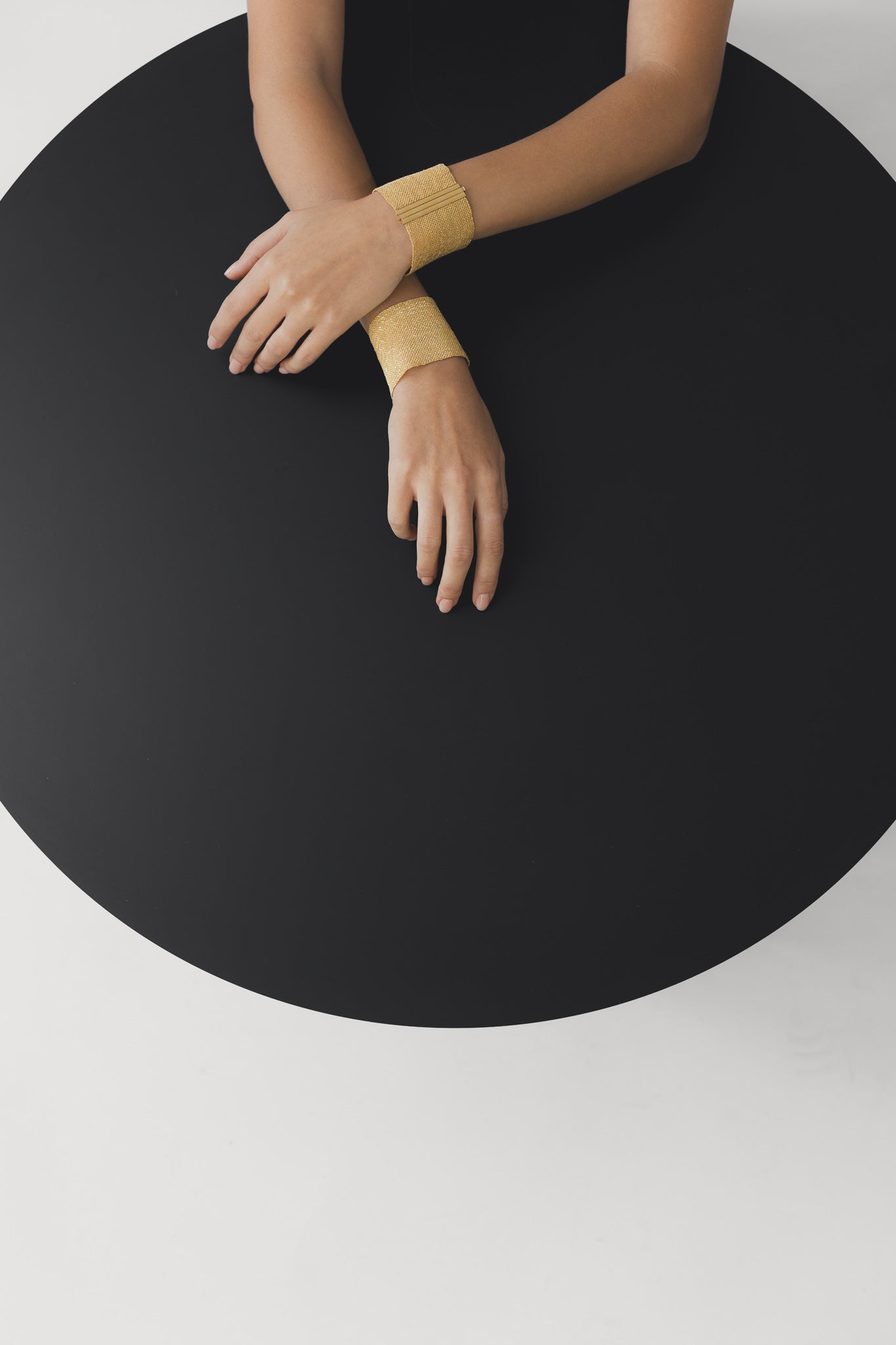 Timeless Wristband – AZOU